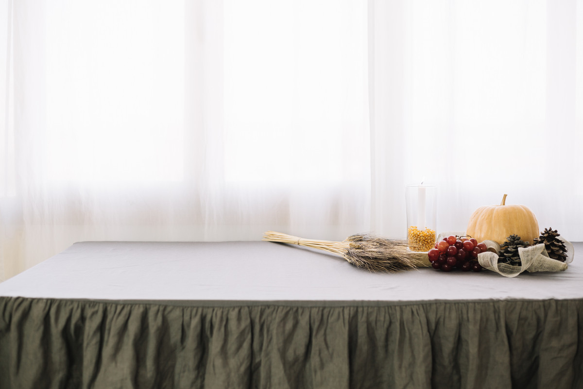 thanksgiving table decoration with space left — Postimages