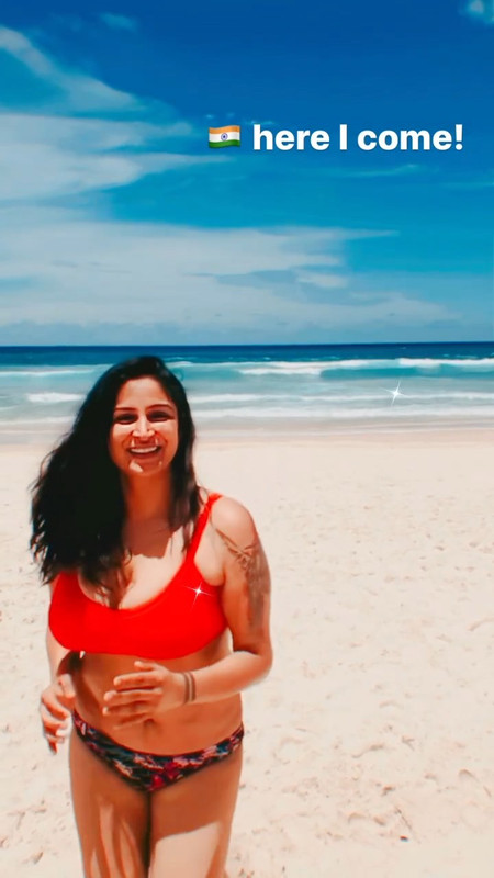 Writer Tara Kaushal Huge Bouncing Boobs and Wide Big Deep Navel in Red bikini mp4 snapshot 00 17 ...