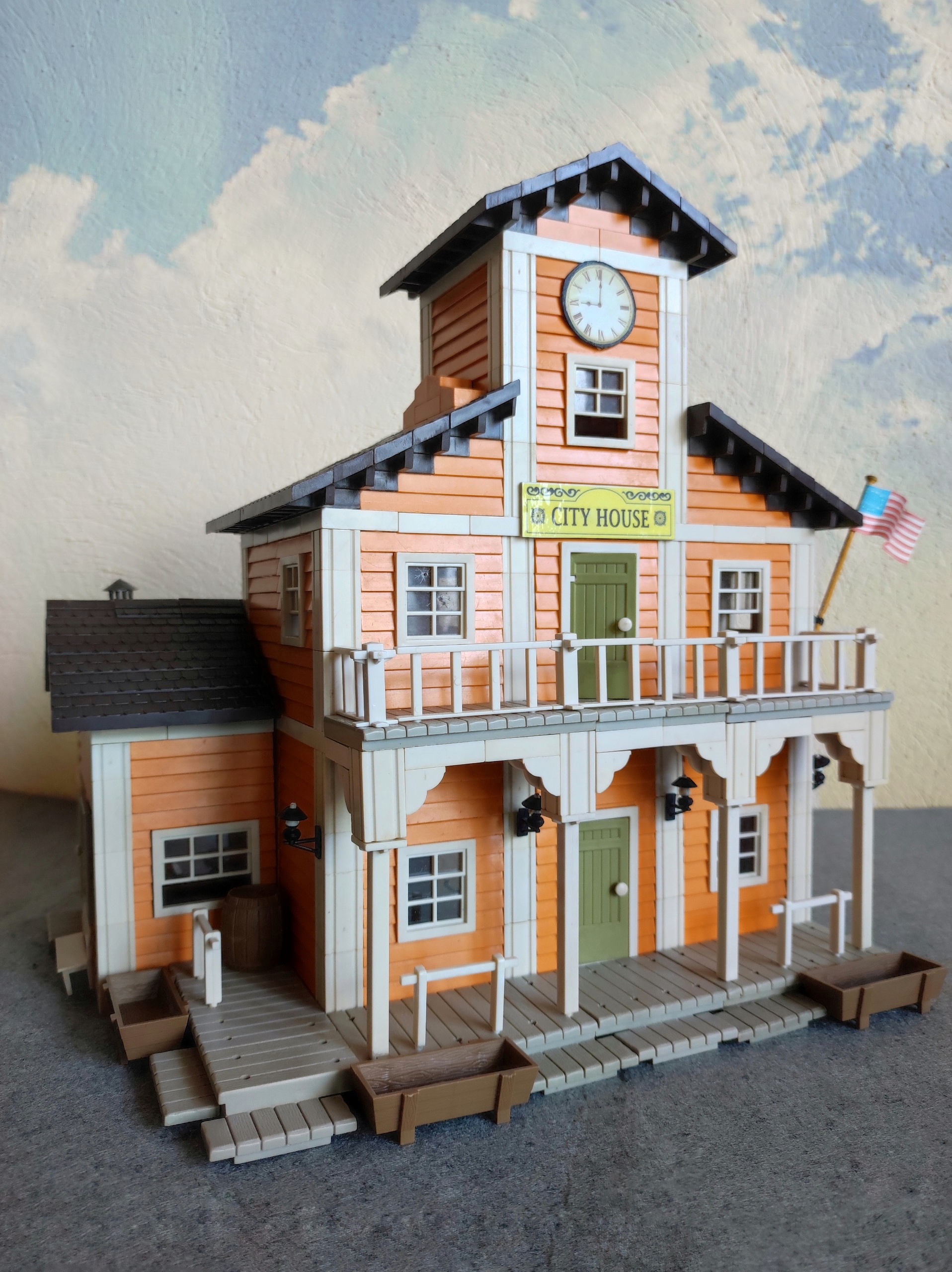 City House Frontal — Postimages