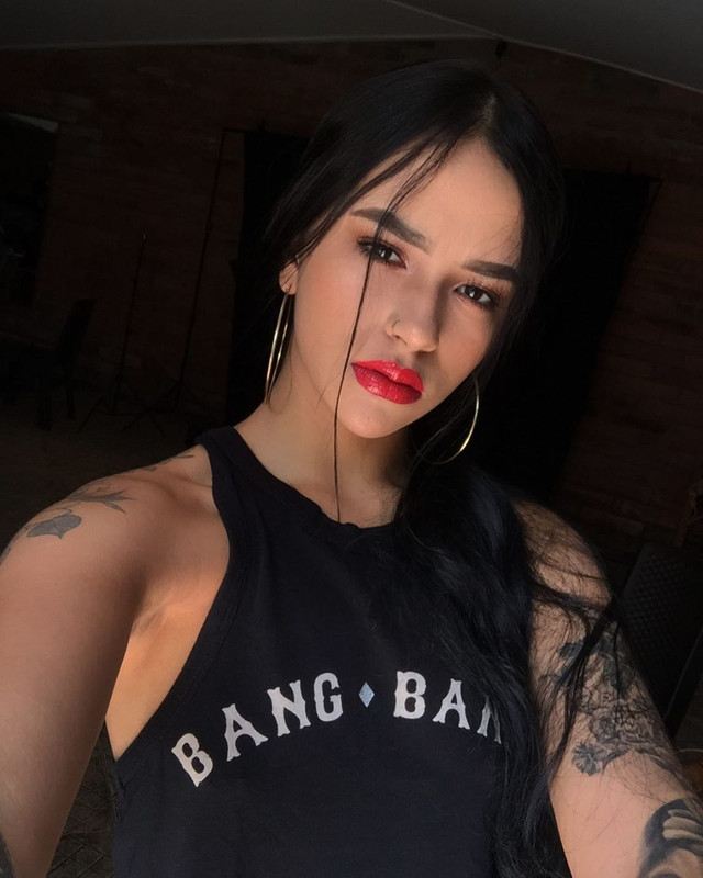 Karoline 73411028131 de Medellin — Postimages