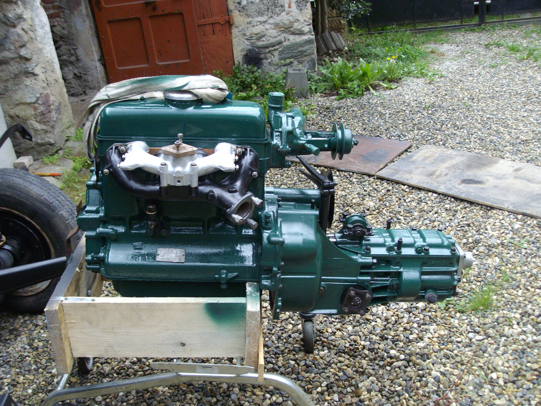 64 pose moteur dans la coque (3) — Postimages