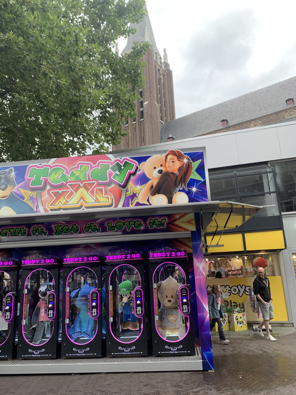 FA439 F25 8 B0 F 4842 904 F 467922 AA93 A5 — Postimages