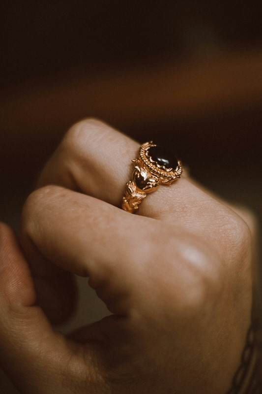 Radiant Refinement: Discover 24K Gold Jewelry for Special Occasions