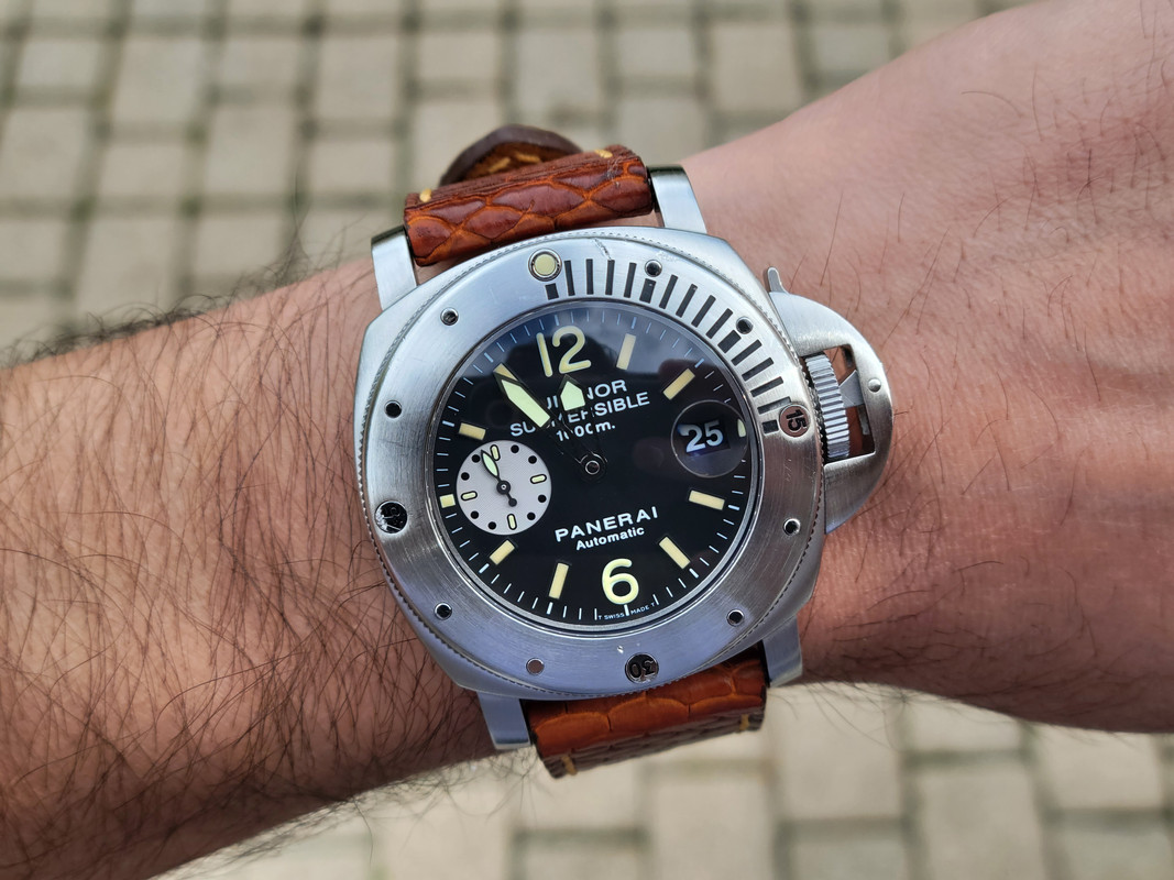 Missing pip on Submersible | WatchUSeek Watch Forums Missing pip on Submersible | WatchUSeek Watch Forums