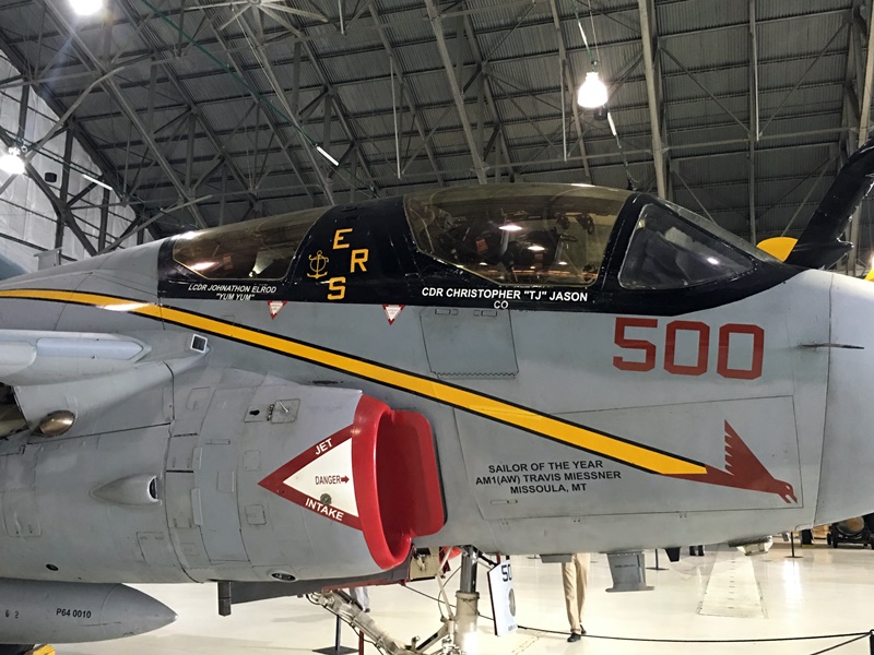 Prowler cockpit — Postimages