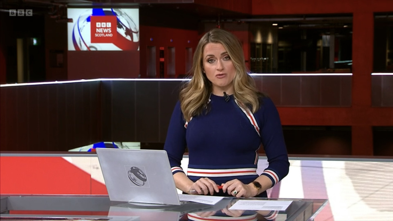 BAEE3148 25 F9 4517 A8 C8 3 B501621 A38 B — Postimages