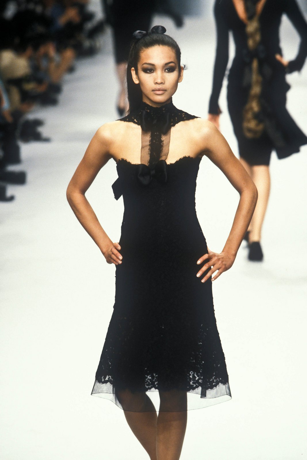 Fashion Classic: CHANEL Haute Couture Fall/Winter 1995 | Lipstick Alley