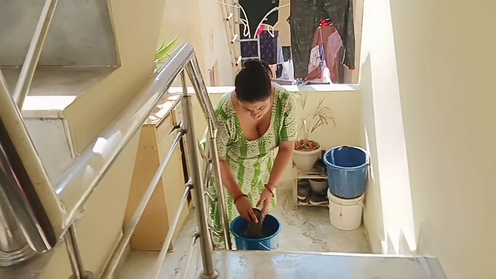 Busrty desi lady huge breasts and cleavage in green churidhar mp4 snapshot 02 41 411 — Postimages