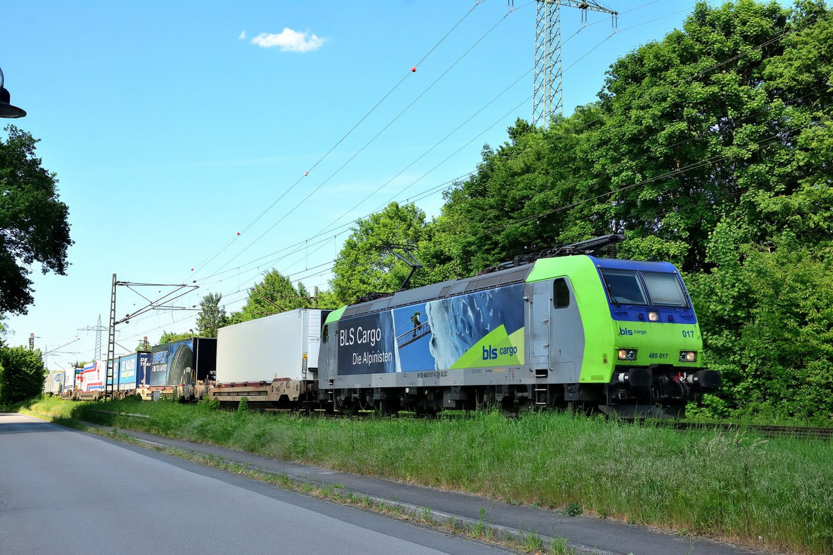 485 017 — Postimages