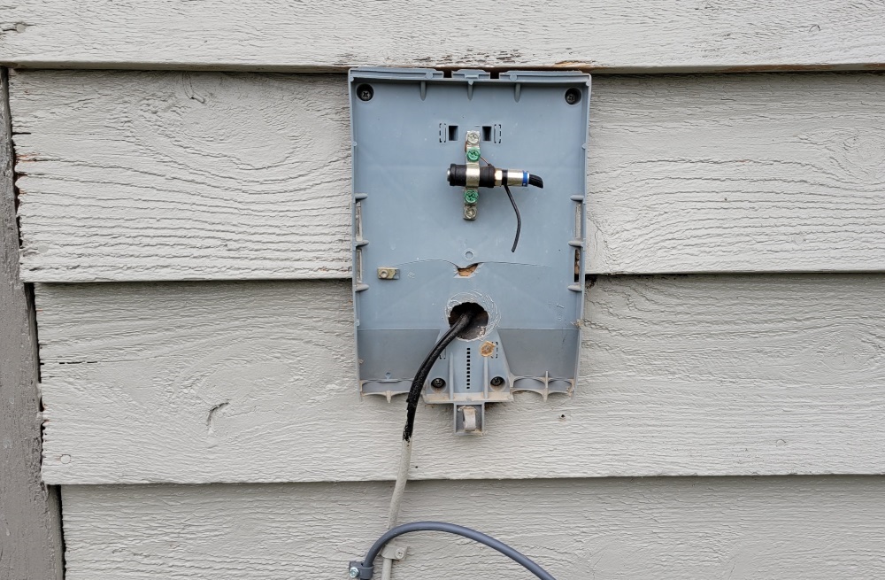 Best way to pass a generator cable through a door? > General Discussion ...