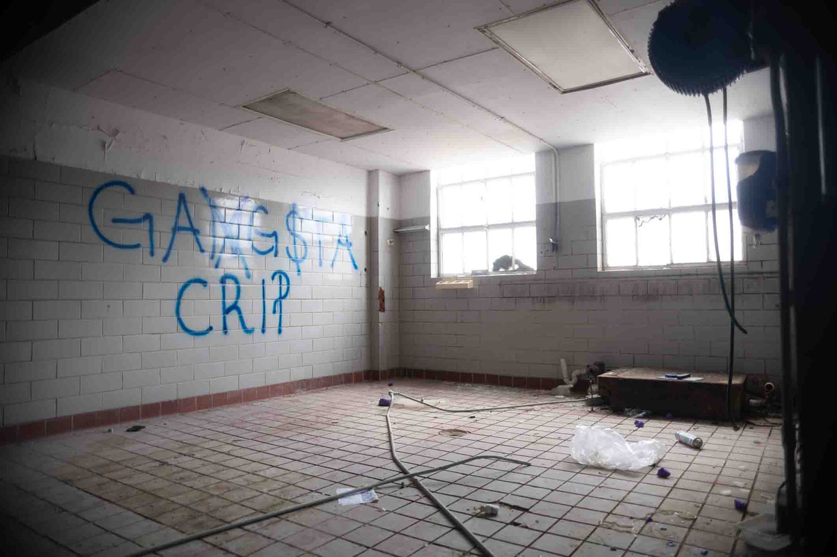 RAW 4755 — Postimages