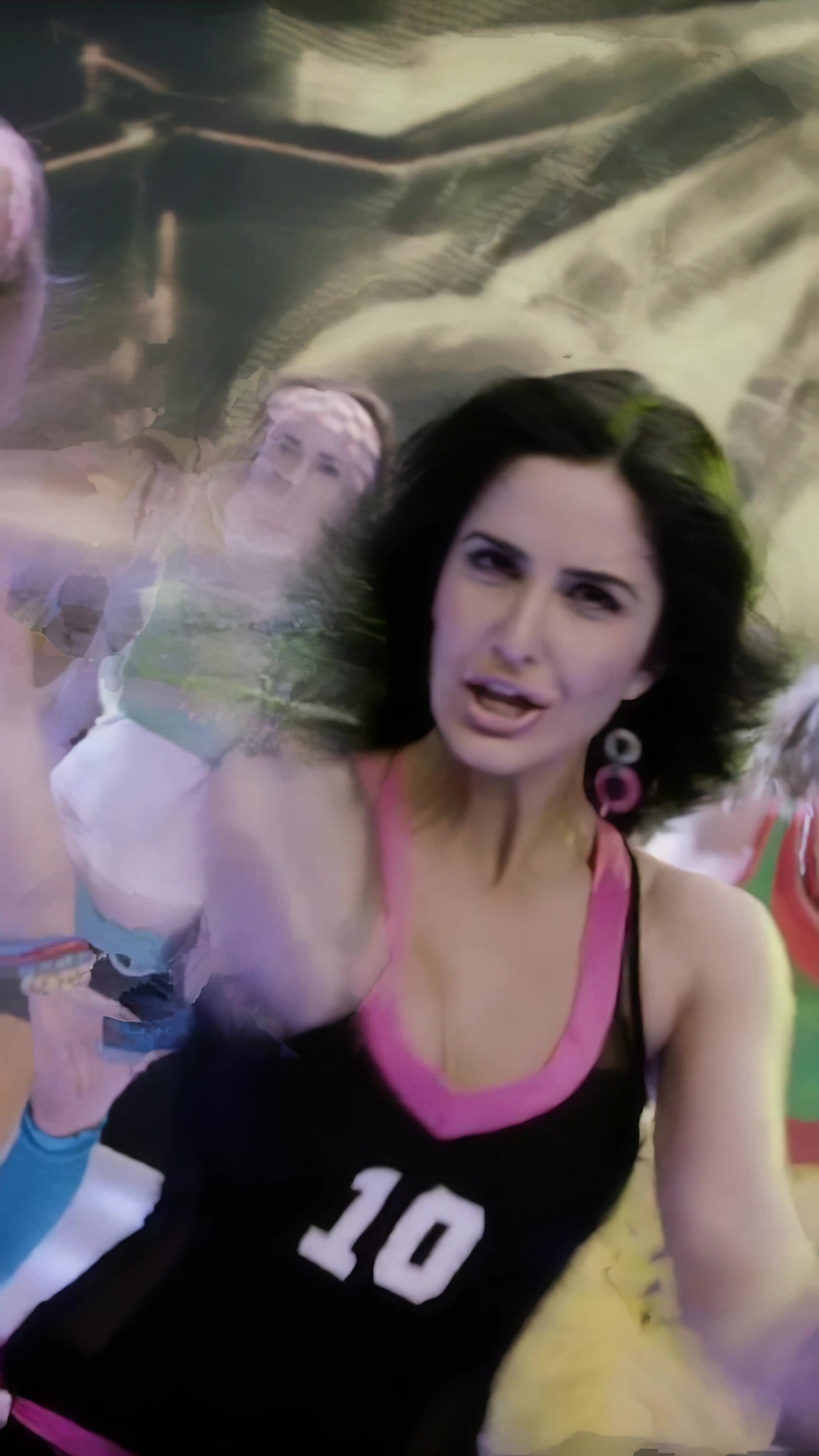 Main Tera Dhadkan Teri Katrina Kaif Focused Vertical 17 — Postimages