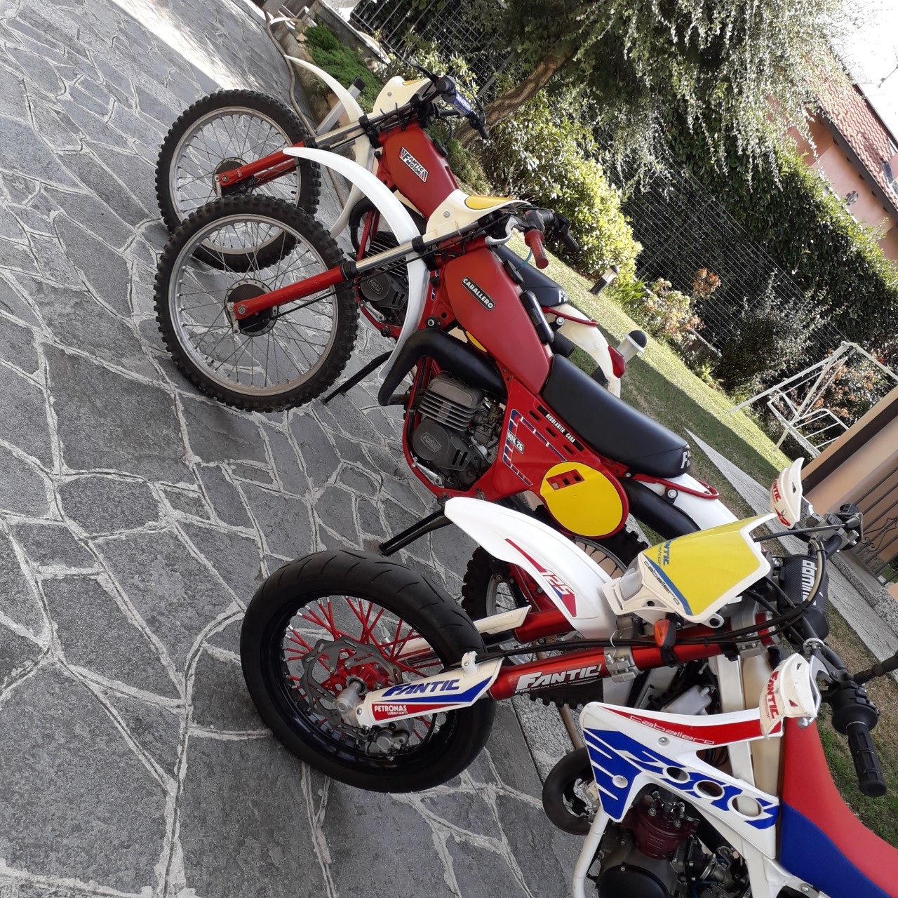 11822a — Postimages