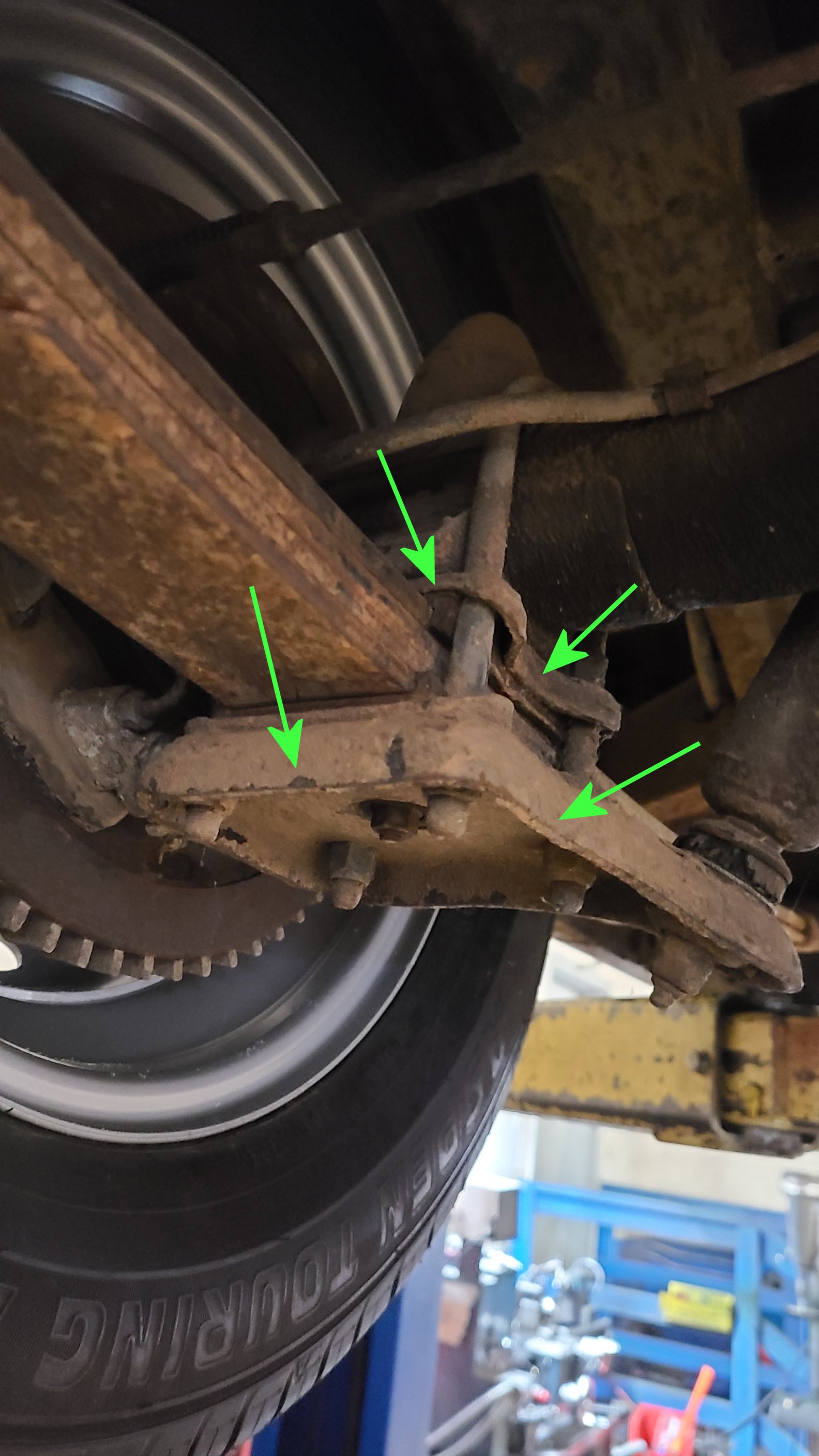 roadster rear — Postimages