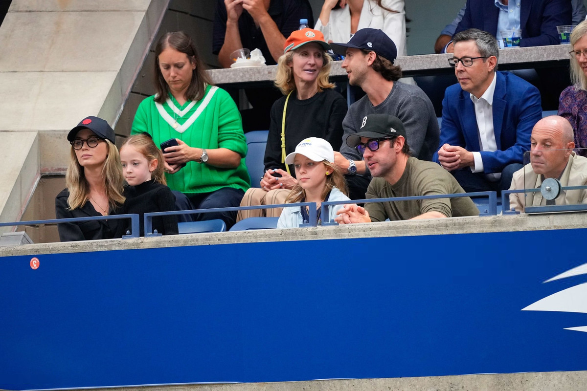 Emily John 026 — Postimages