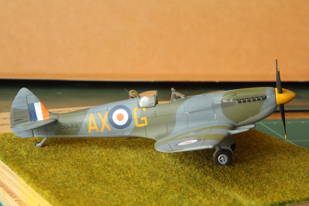 The SAAF Forum • View topic - Supermarine Spitfire IXe of No. 1 ...