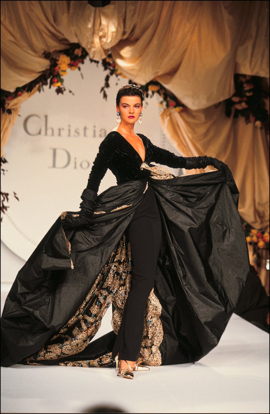 Fashion Classic: Christian DIOR Haute Couture Fall/Winter 1990 ...