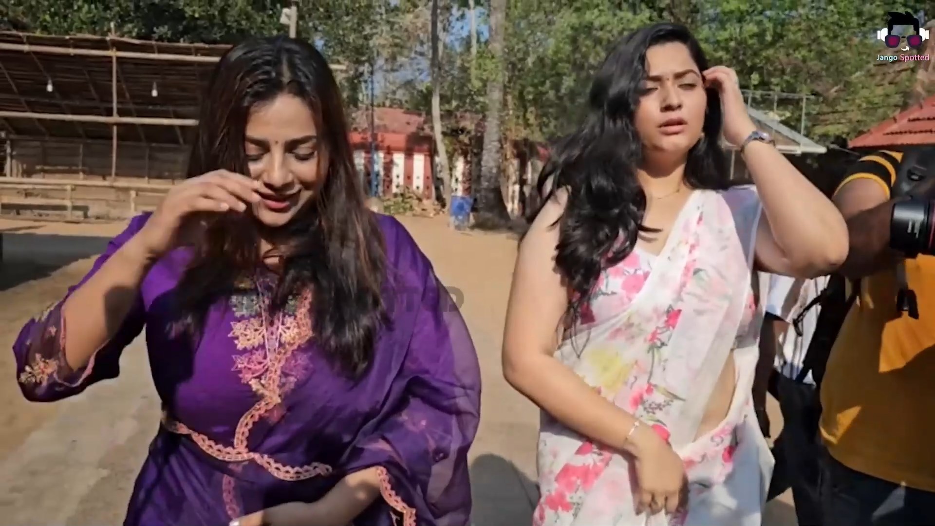 Ksudha Wide Tummy and Big Deep Open Navel Hole , Anna Rajan Huge Tight ...