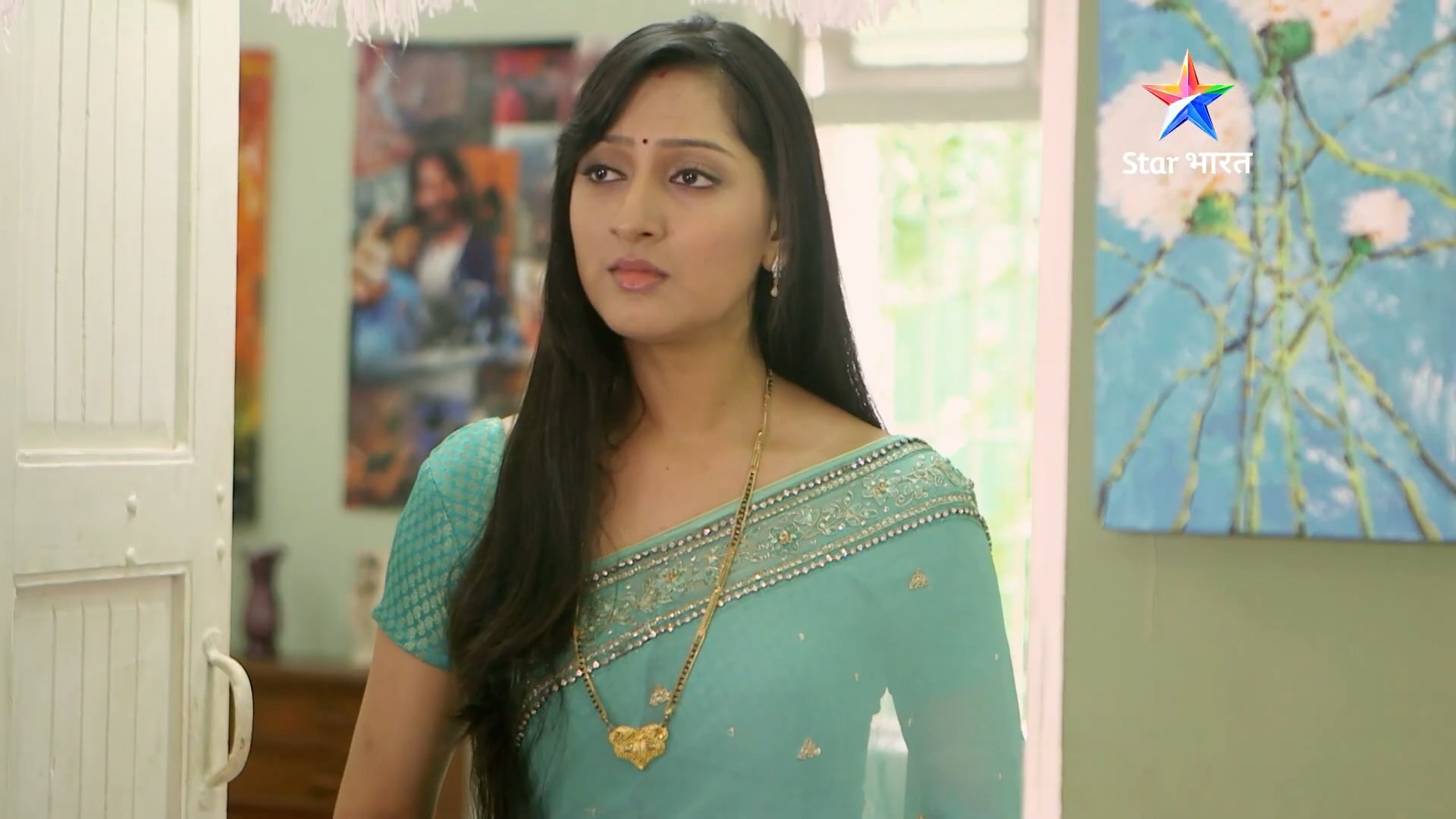 Hot Beautiful lady Sexy Navel in Saree Savdhaan India mp4 snapshot 00 07 460 — Postimages