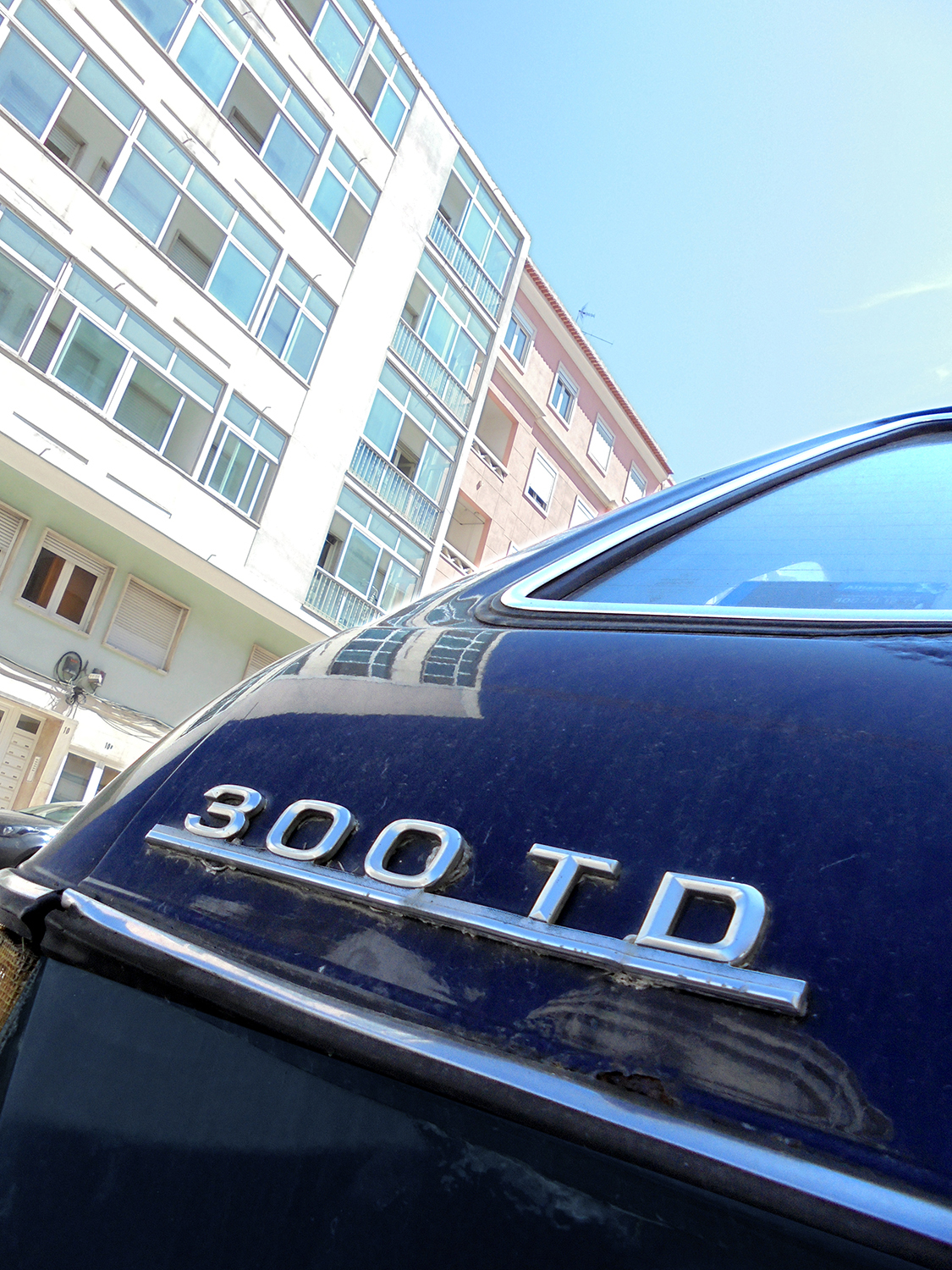 MERC w233 SW LX2307 Bd1 B — Postimages