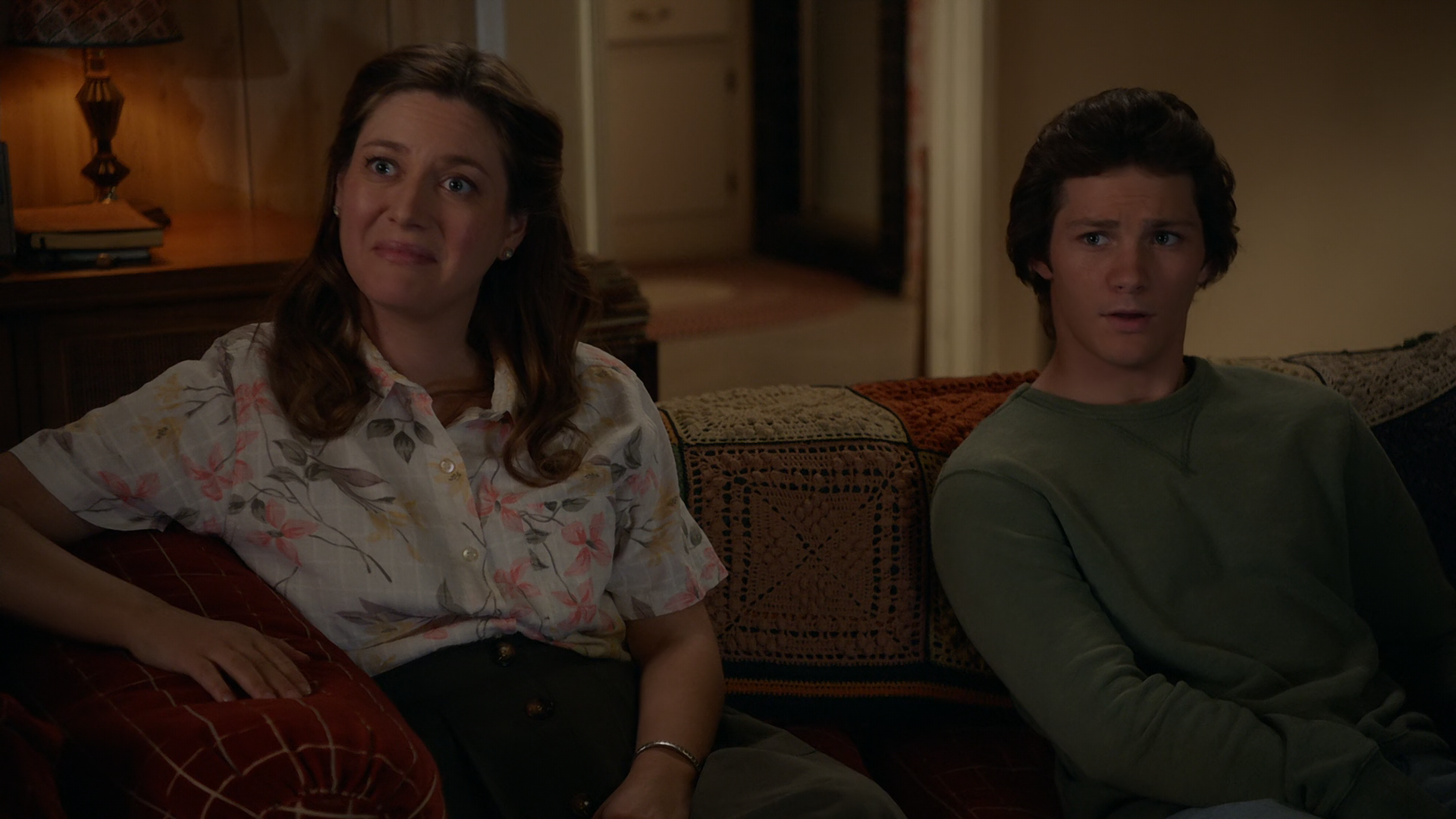 Young Sheldon S06 E13 A Frat Party, a Sleepover and the Mother of All ...