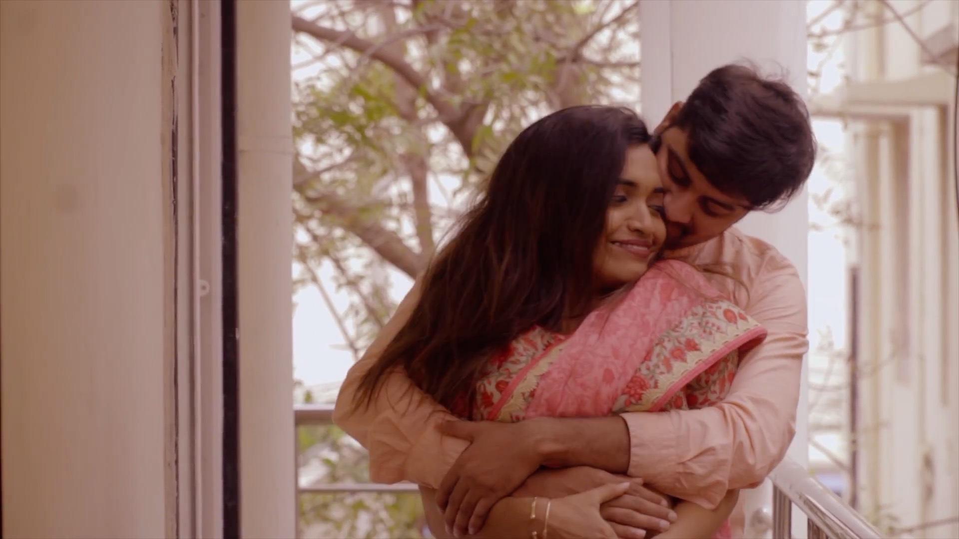 Divya Dicholkar 2 2 — Postimages