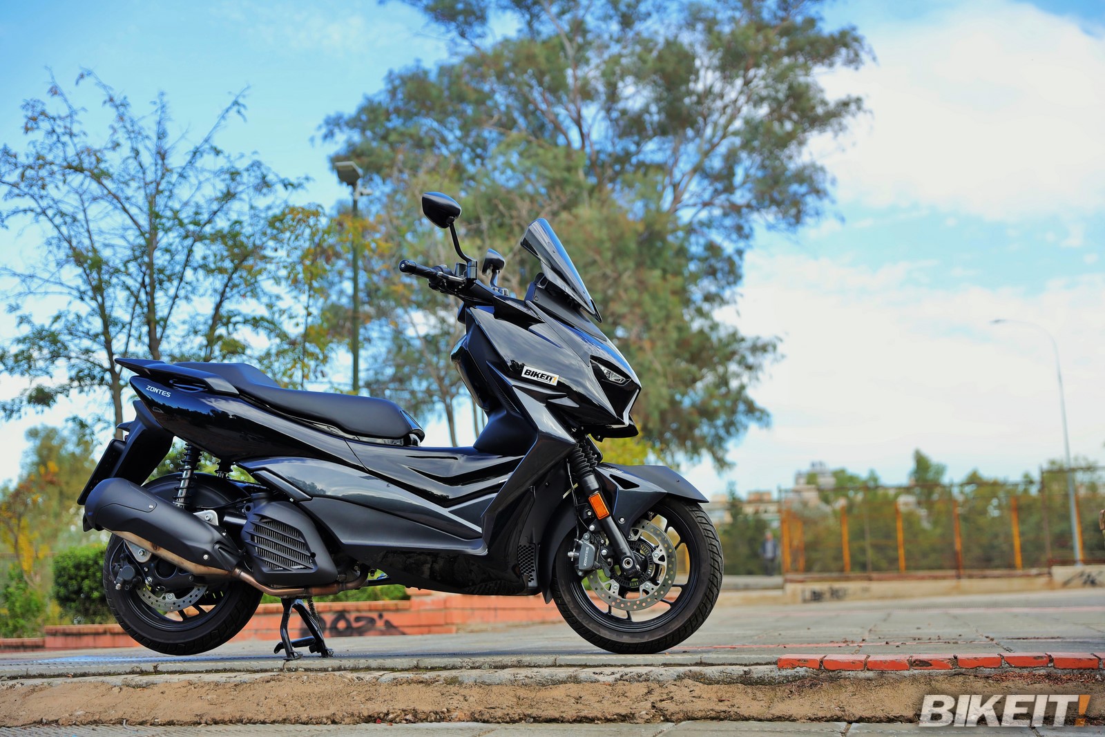 A15 A1982 web — Postimages