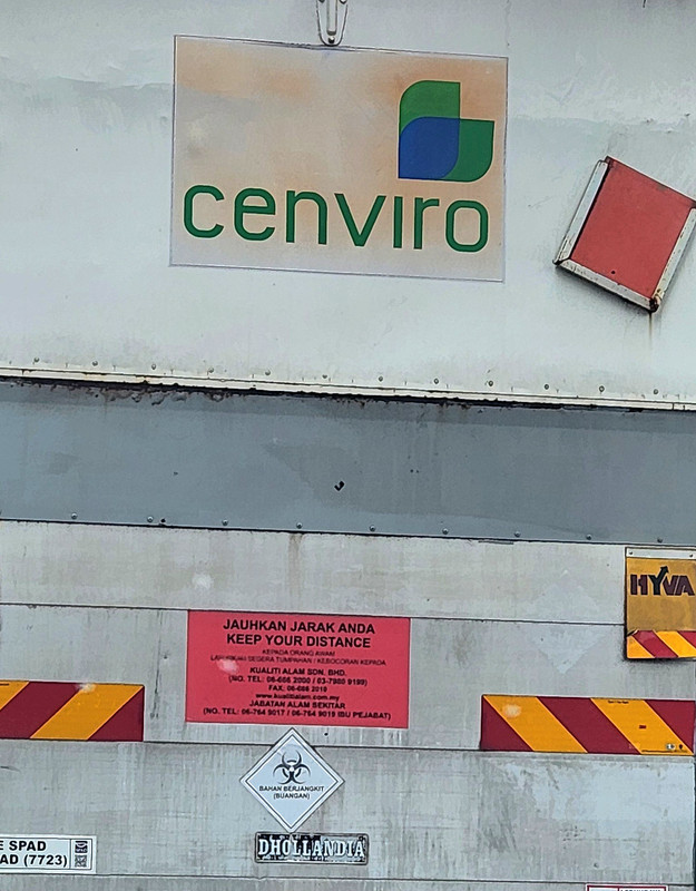 whadafa this lorry carrying?