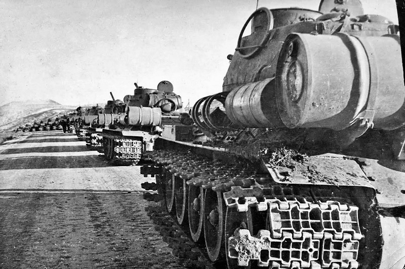 Apres guerre,le T-34 au combat - Page 5