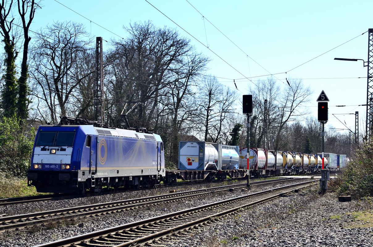 185 601 — Postimages