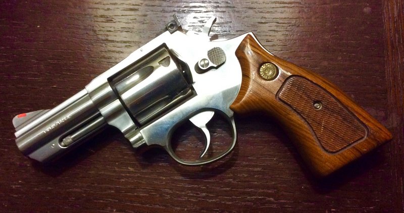 Taurus 44 Magnum Snub Nose