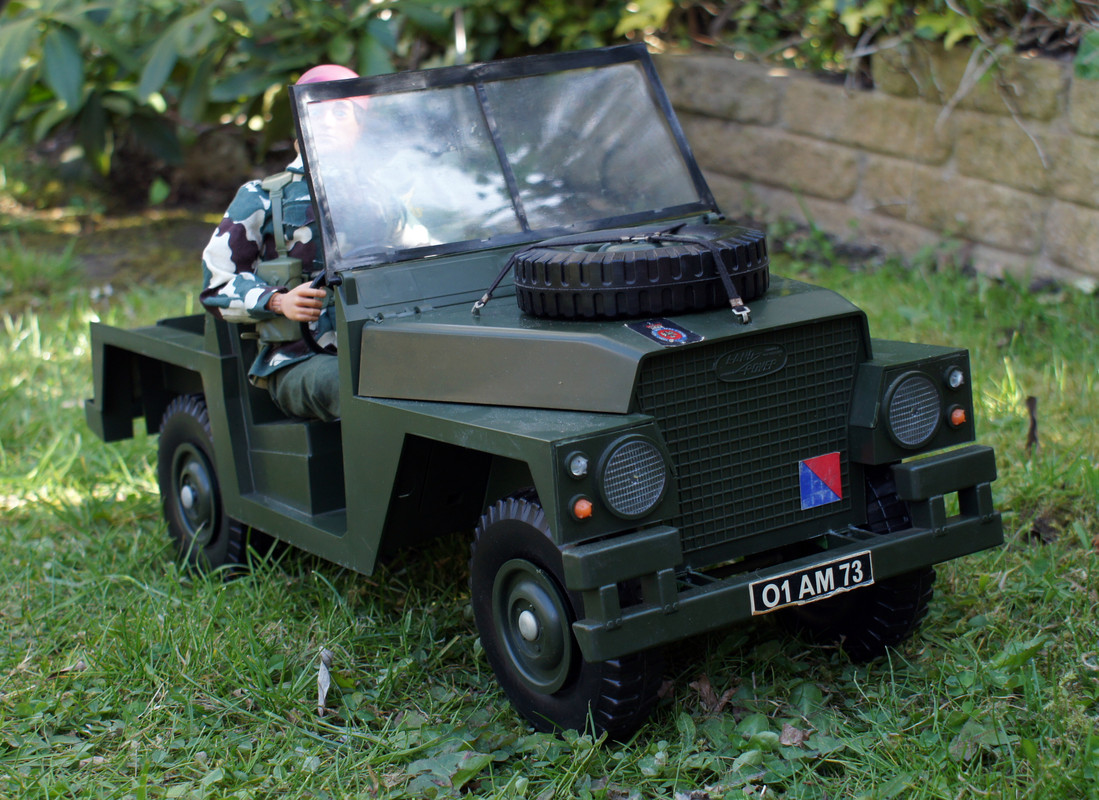 Focus on (vehicles) Land Rover and trailer | Vintage Action Man Enthusiasts