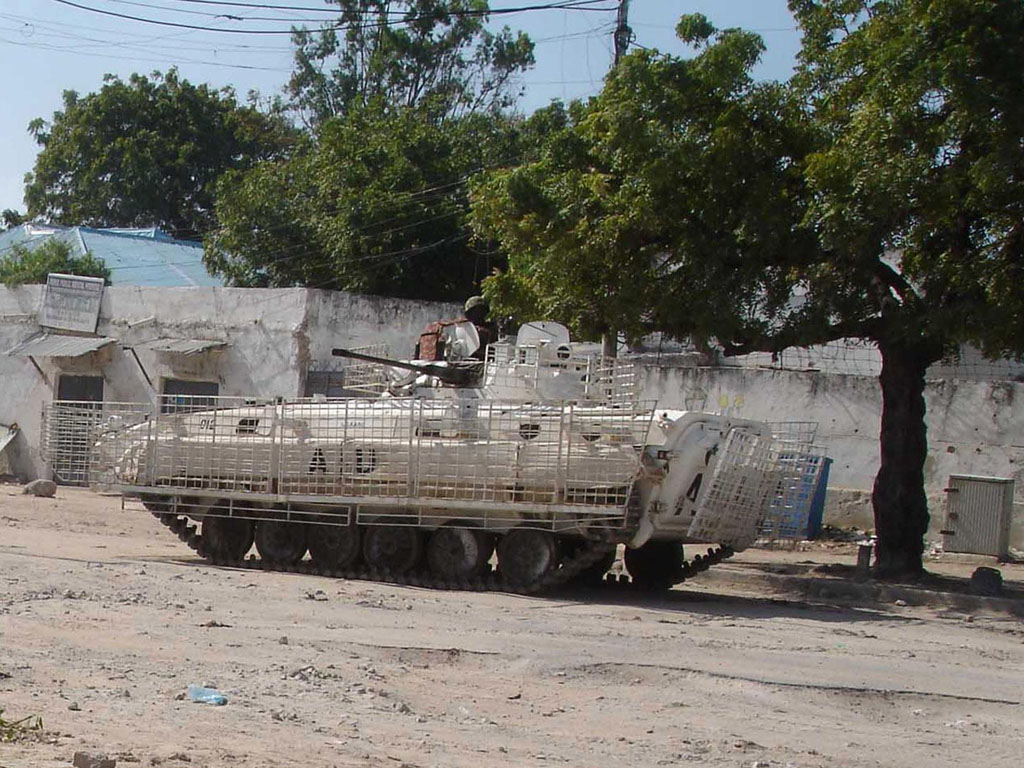 BMP 2 with slat armor 06 Saymar BARMOR — Postimages
