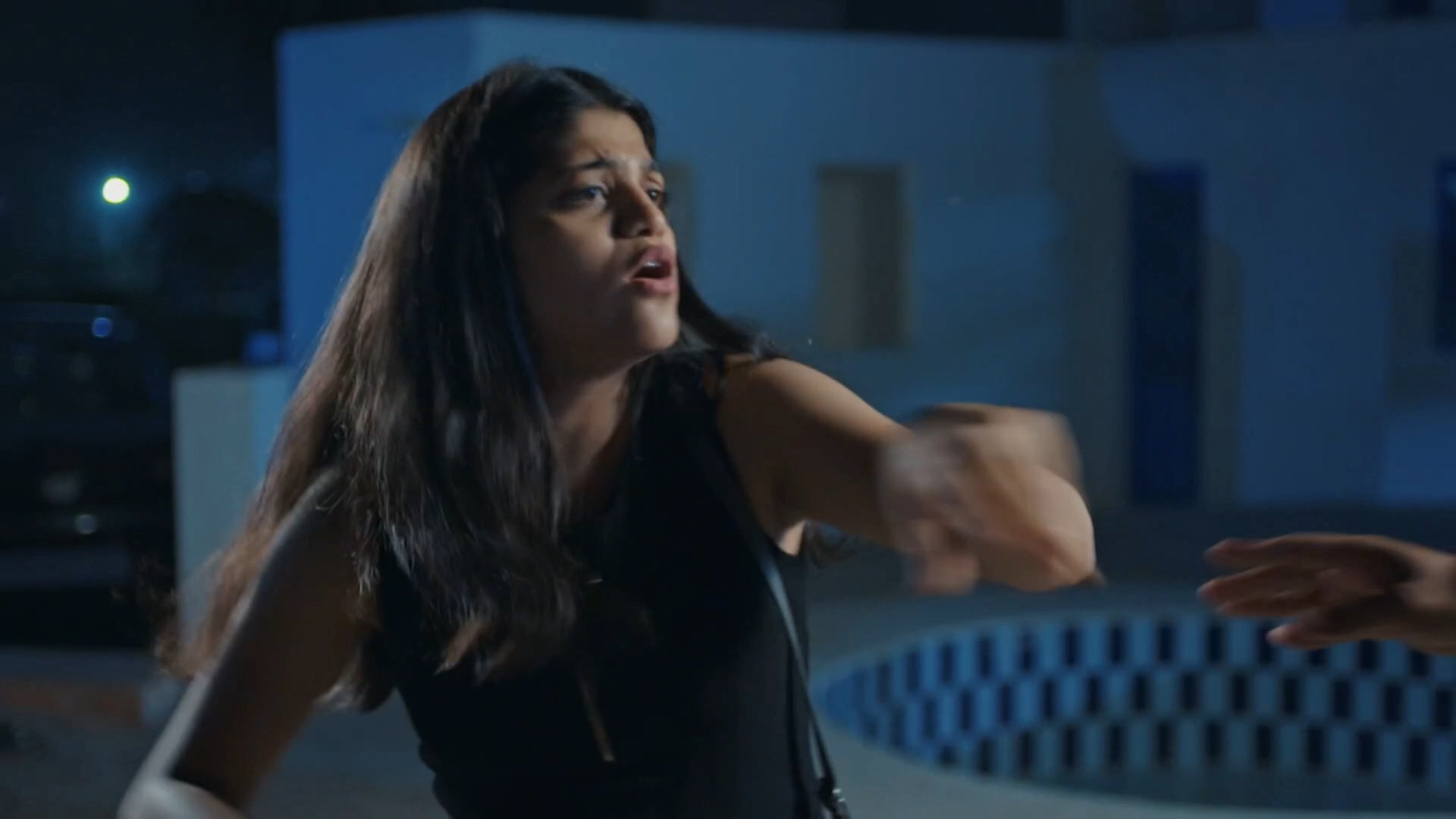 Hot Girl navel and boobs show from crime patrol mp4 snapshot 00 00 357 — Postimages