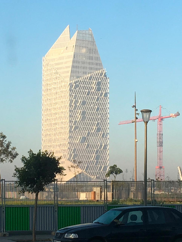 CASABLANCA | CFC First Tower | 25 F | 122 m | 21.000 m² | 2015-2019 | # ...