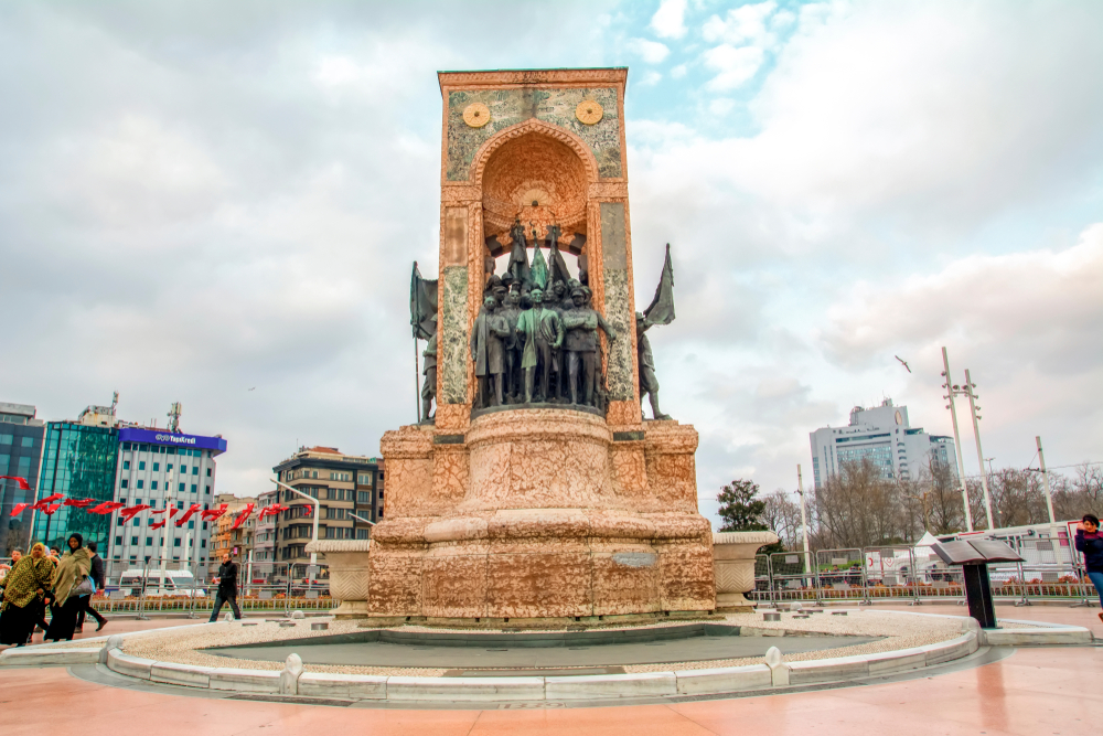 Taksim Square, Istanbul: How To Reach, Best Time & Tips