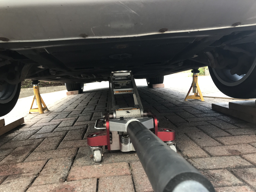 F10, F11 DIY Front Axle Jacking - F10, F11 and F07 Technical - Forum 5