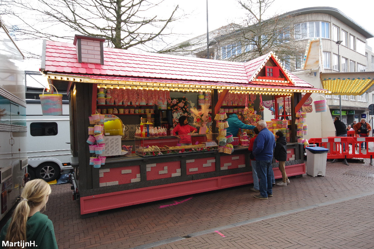 Moljaarmarkt 23 86 — Postimages