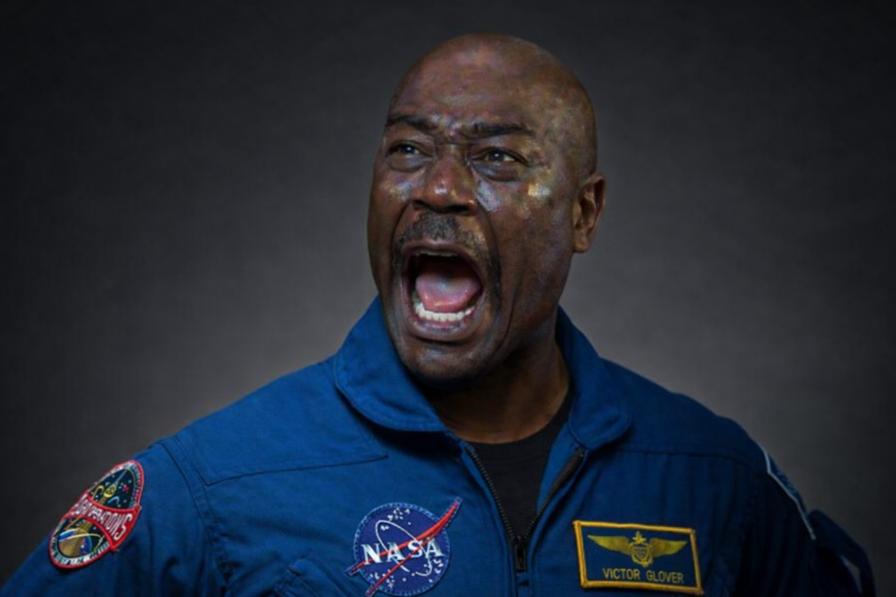 NASA plane suffers mechanical failure lands without landing hear ...