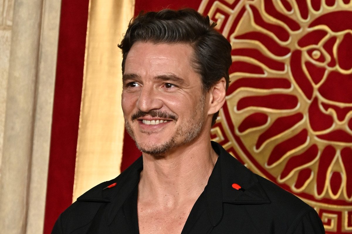 Pedro Pascal 081 — Postimages