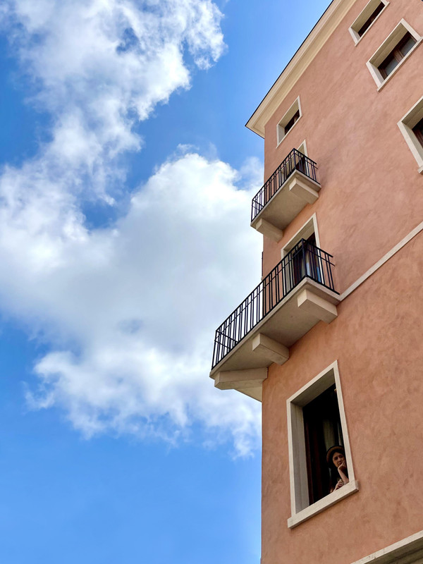 build — Postimages