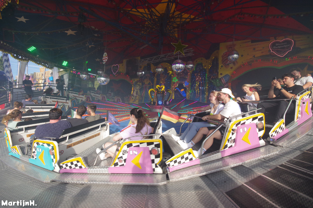 Worms 23 33 — Postimages