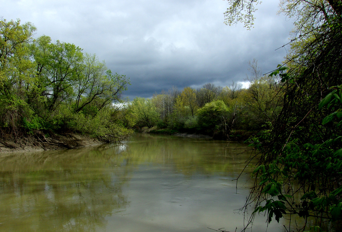 RunningAHEAD - Topic: May - meandering trails and country roads