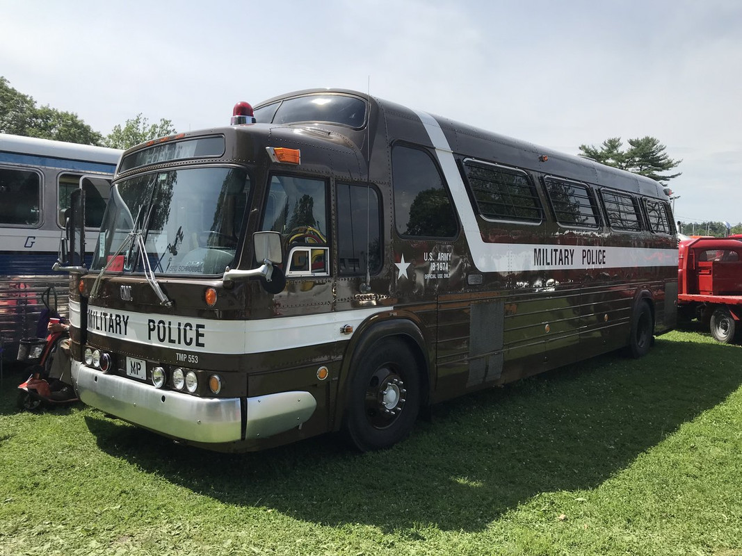 GMC 1974 PD4104 military police jail bus Chuck Schroedel JL (2 ...