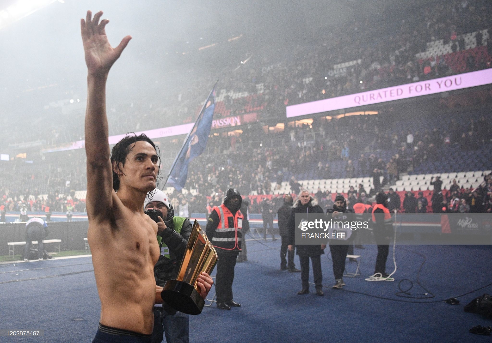 Cavani 209 — Postimages