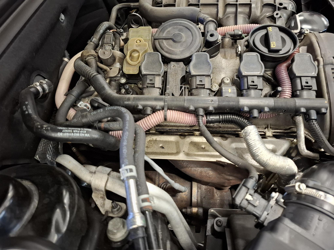 Audi A4 2015 Crankcase hose extended.. | Ross-Tech Forums