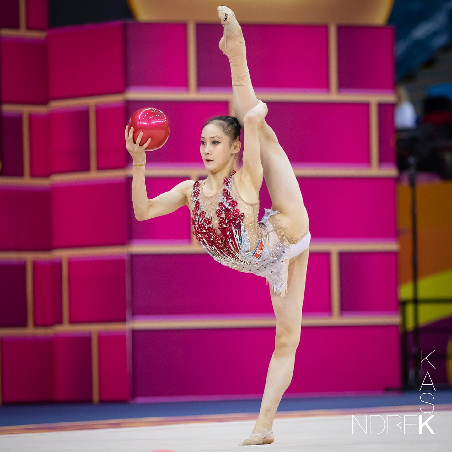 ri un6 — Postimages