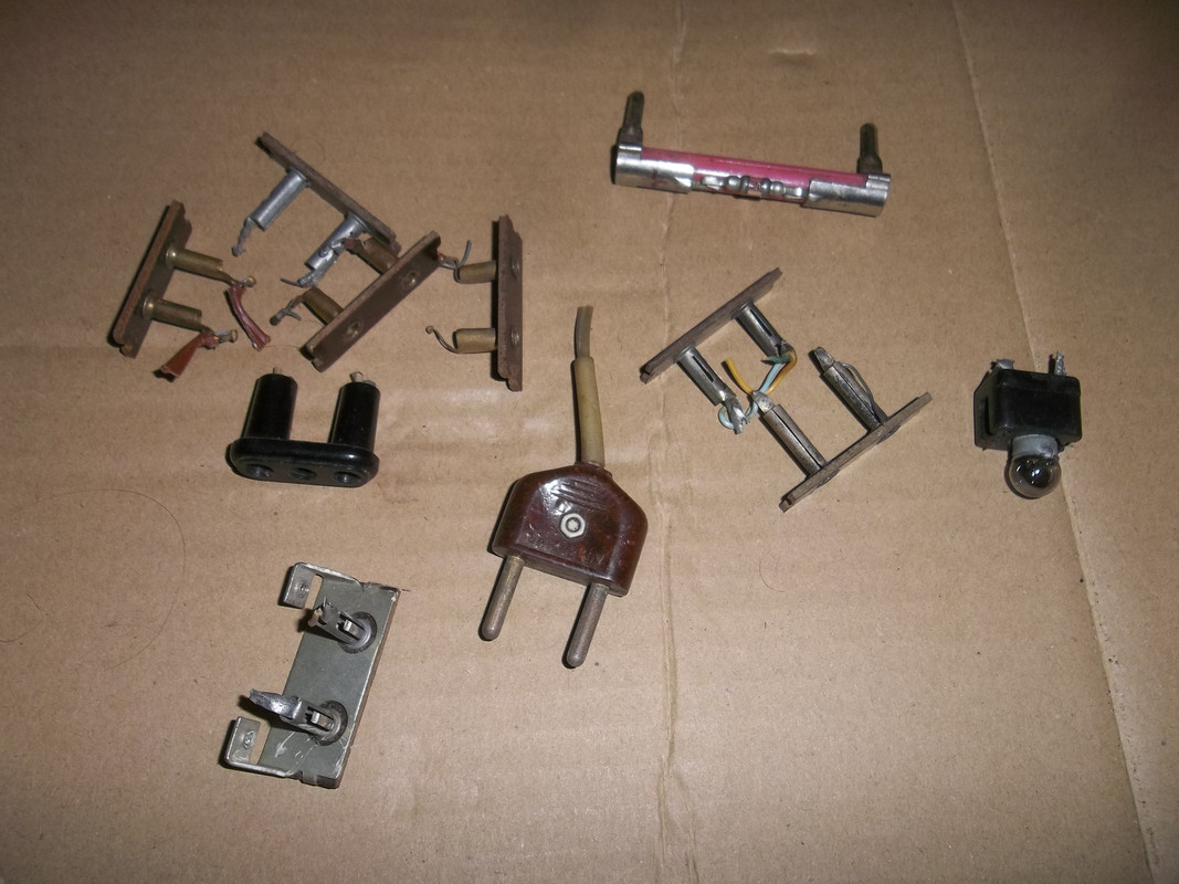 100 8975 — Postimages