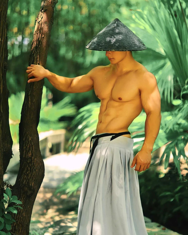 Photo shared by Chinese hunks 全球華男 on September 30, 2023 tagging hothunk china (1) — Postimages