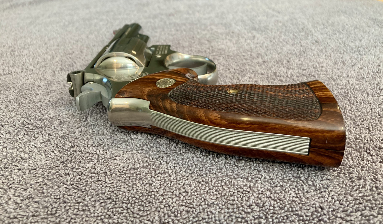 After Market Revolver Grips? - 24hourcampfire